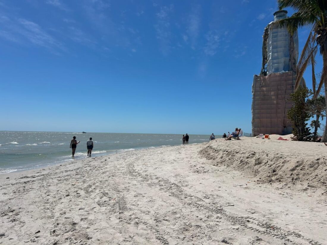 Lighthouse Beach parking lots closed for crews to add additional sand ...